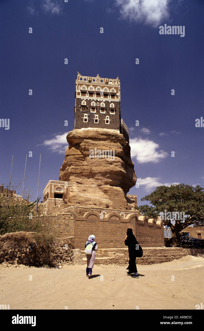 Republic of Yemen Wadi Dhar Dar al Hajar Rock Palace Summer Palace of ...