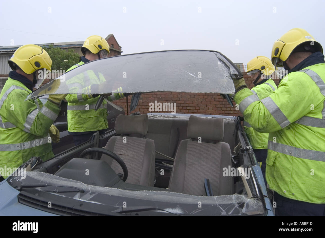Cutting off roof of car hi-res stock photography and images - Alamy