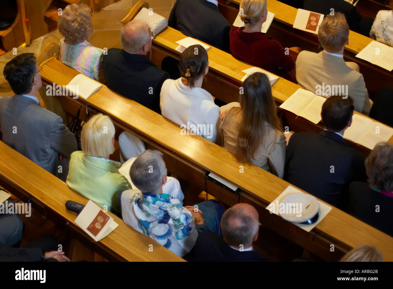 Mass in church hi-res stock photography and images - Alamy