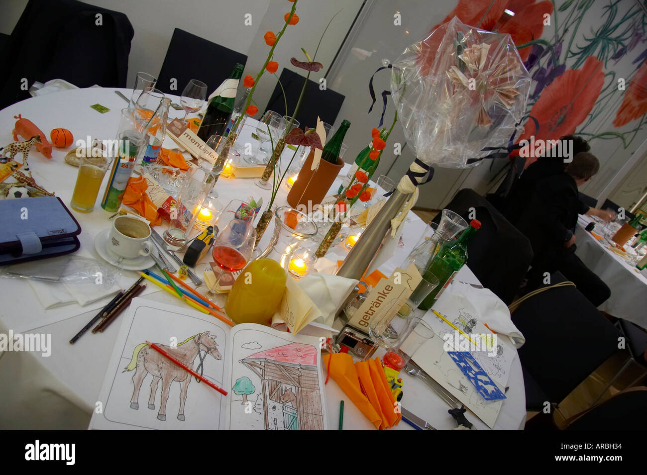 table decorated for festivity Stock Photo - Alamy