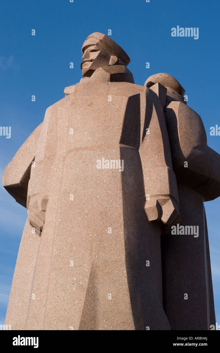 Riflemen statue hi-res stock photography and images - Alamy