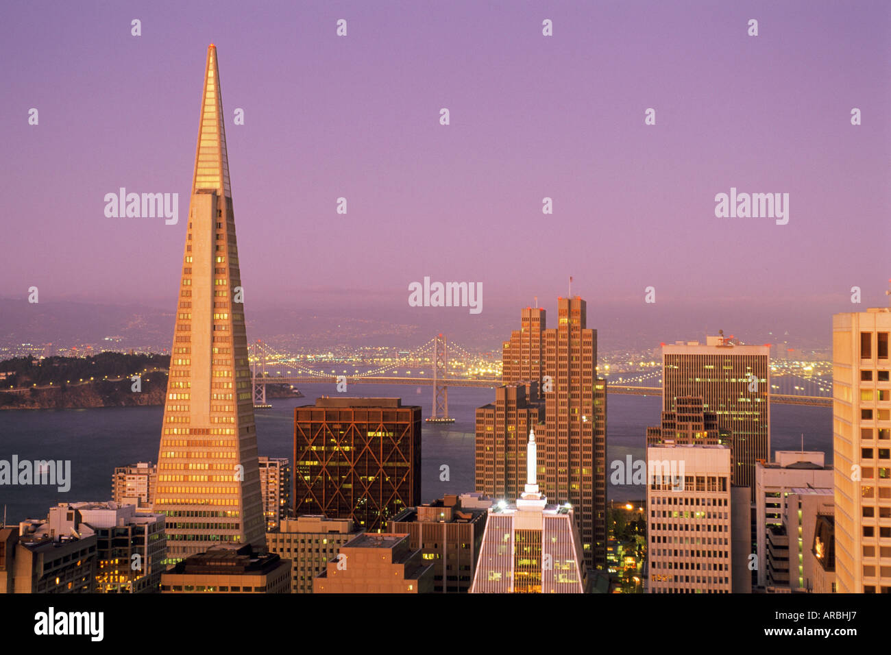 Transamerica pyramid sunset hi-res stock photography and images - Alamy