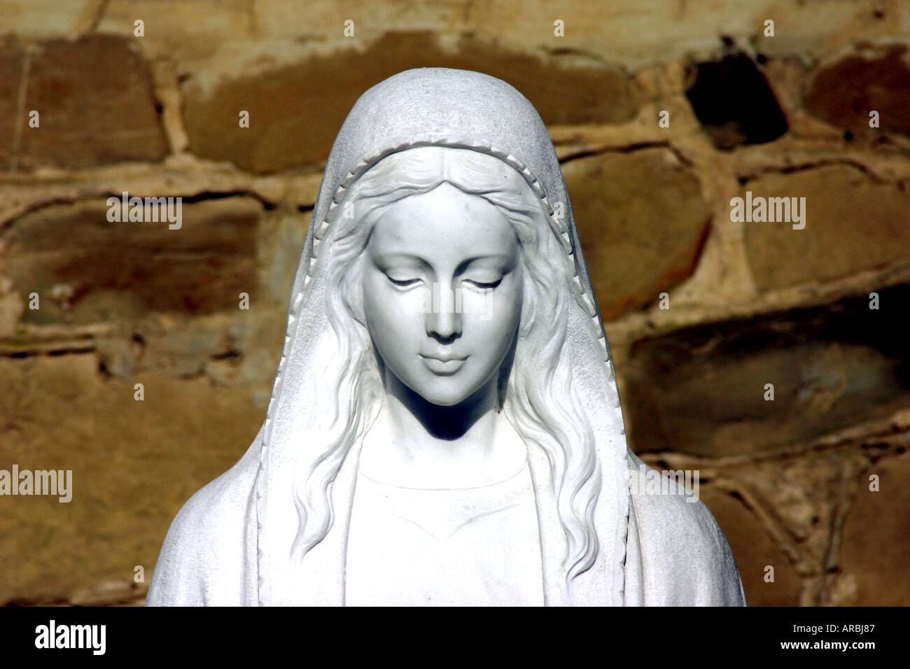 statue of Mother Mary Stock Photo - Alamy