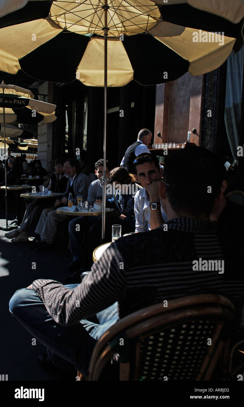 Parisian Cafe Scene Stock Photo Alamy