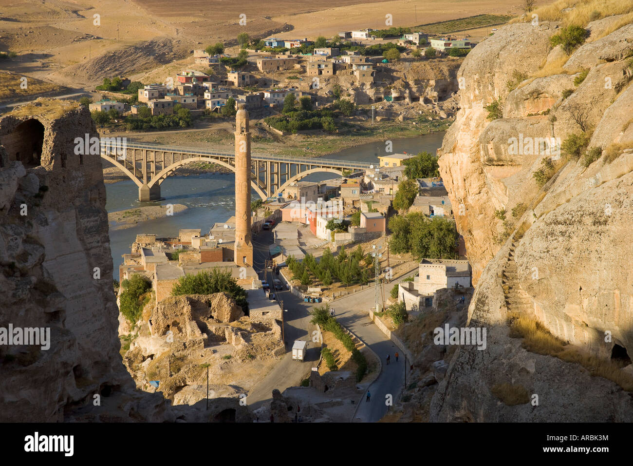 Hasankeyf on the Tigris River Batman Turkey Stock Photo - Alamy