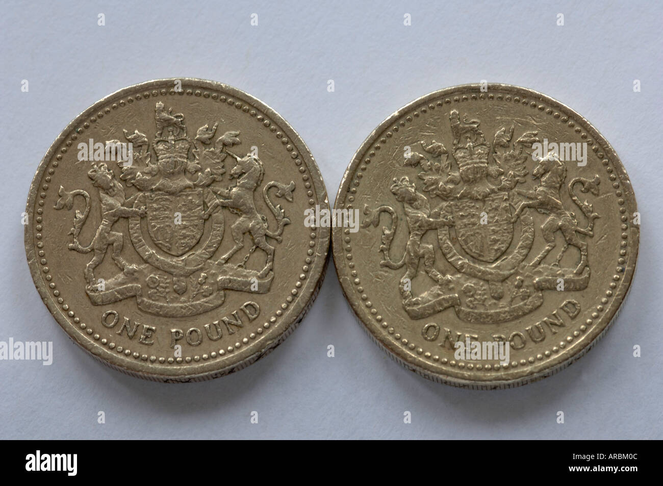 Two English Pound Sterling coins side by side Stock Photo - Alamy