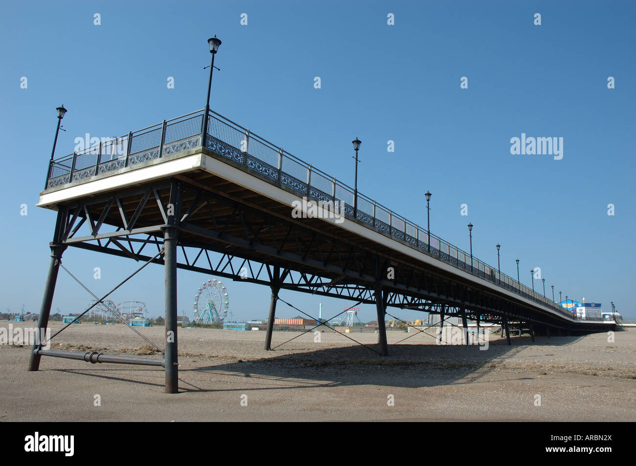 Skegness beach pier hi-res stock photography and images - Alamy