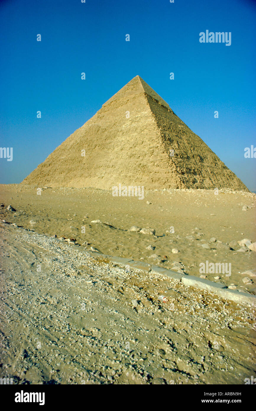 White pyramid egypt hi-res stock photography and images - Alamy