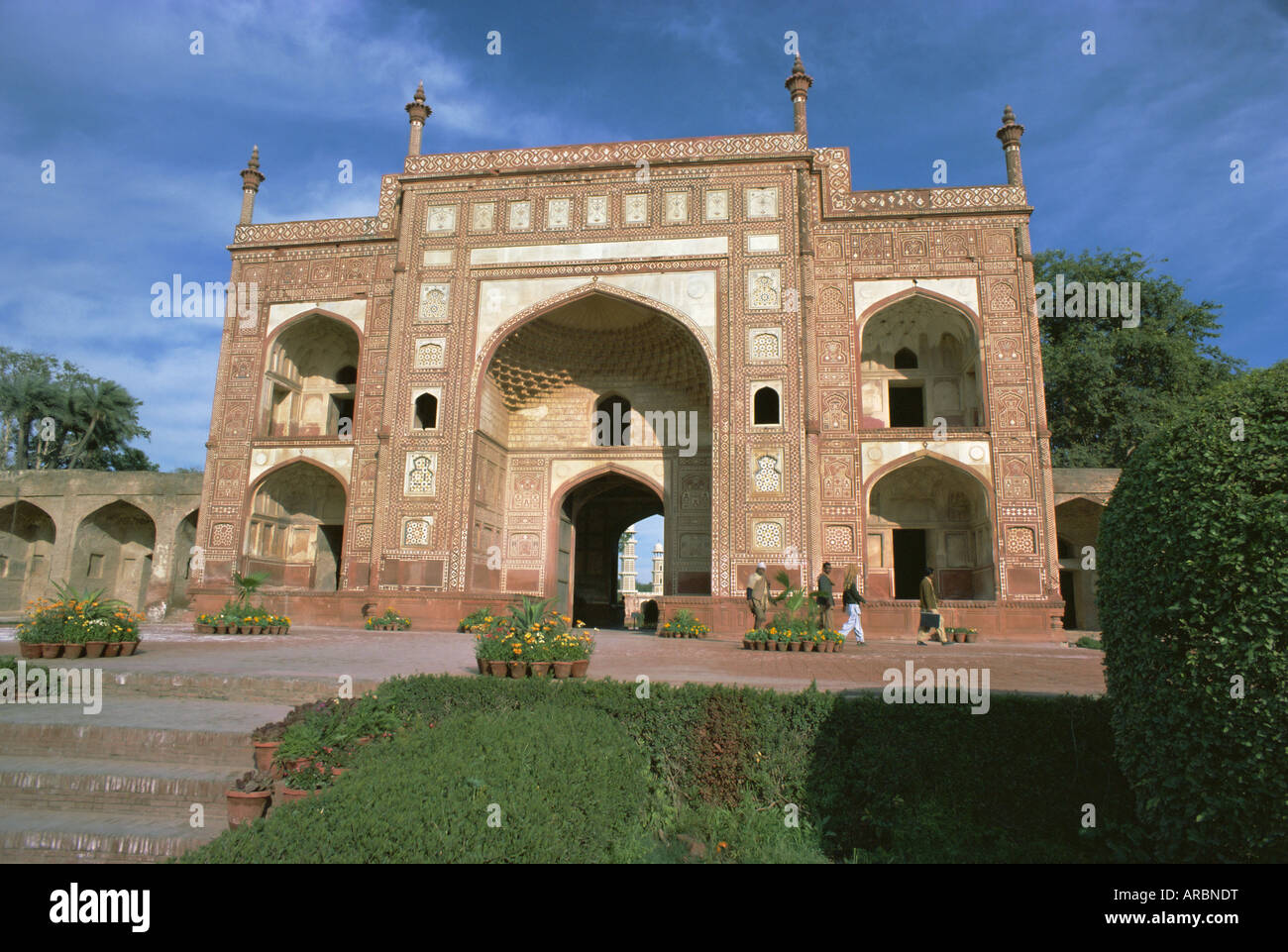 Historical tombs pakistan hi-res stock photography and images - Alamy