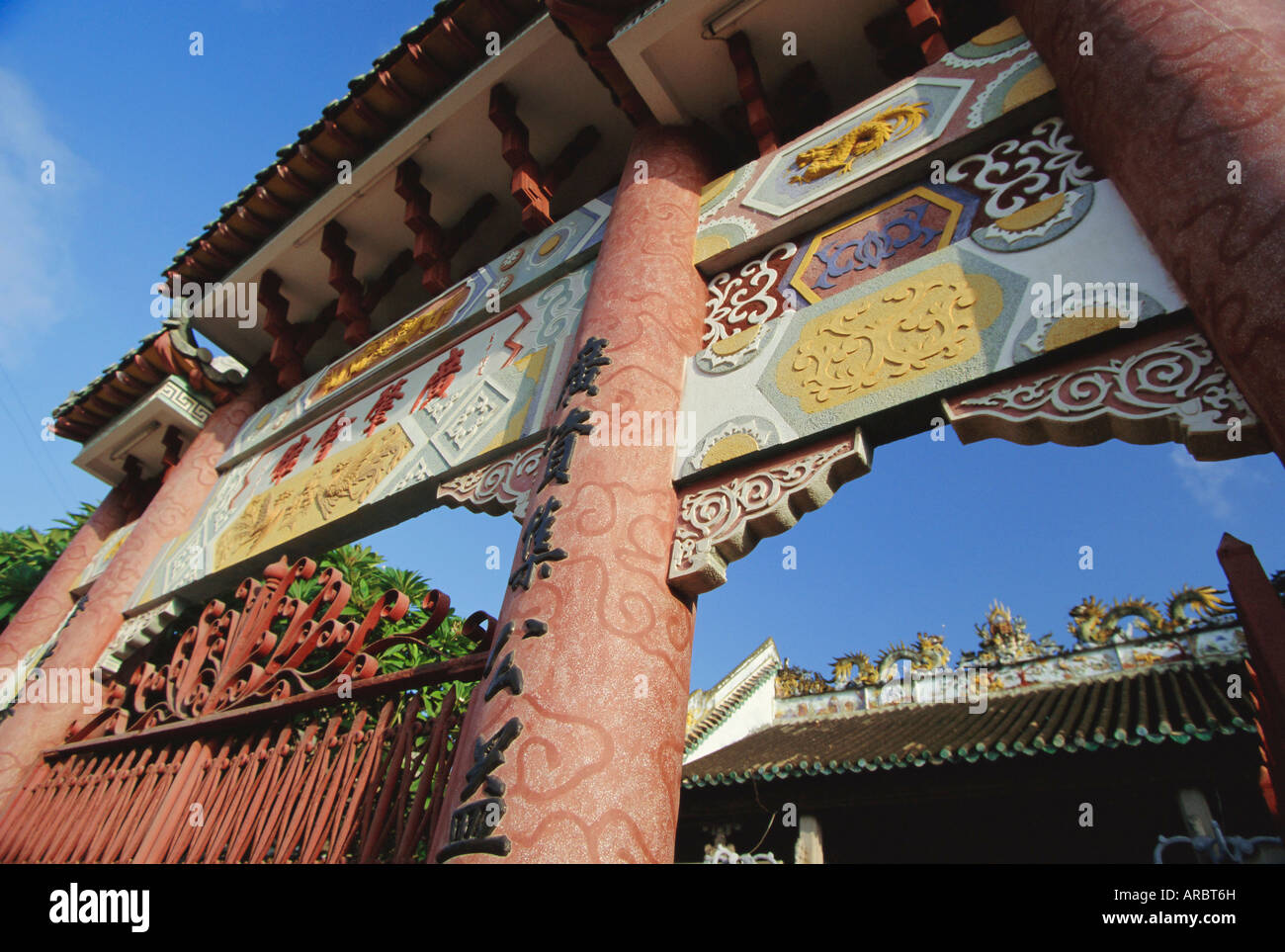Vietnamese religious gateway hi-res stock photography and images - Alamy