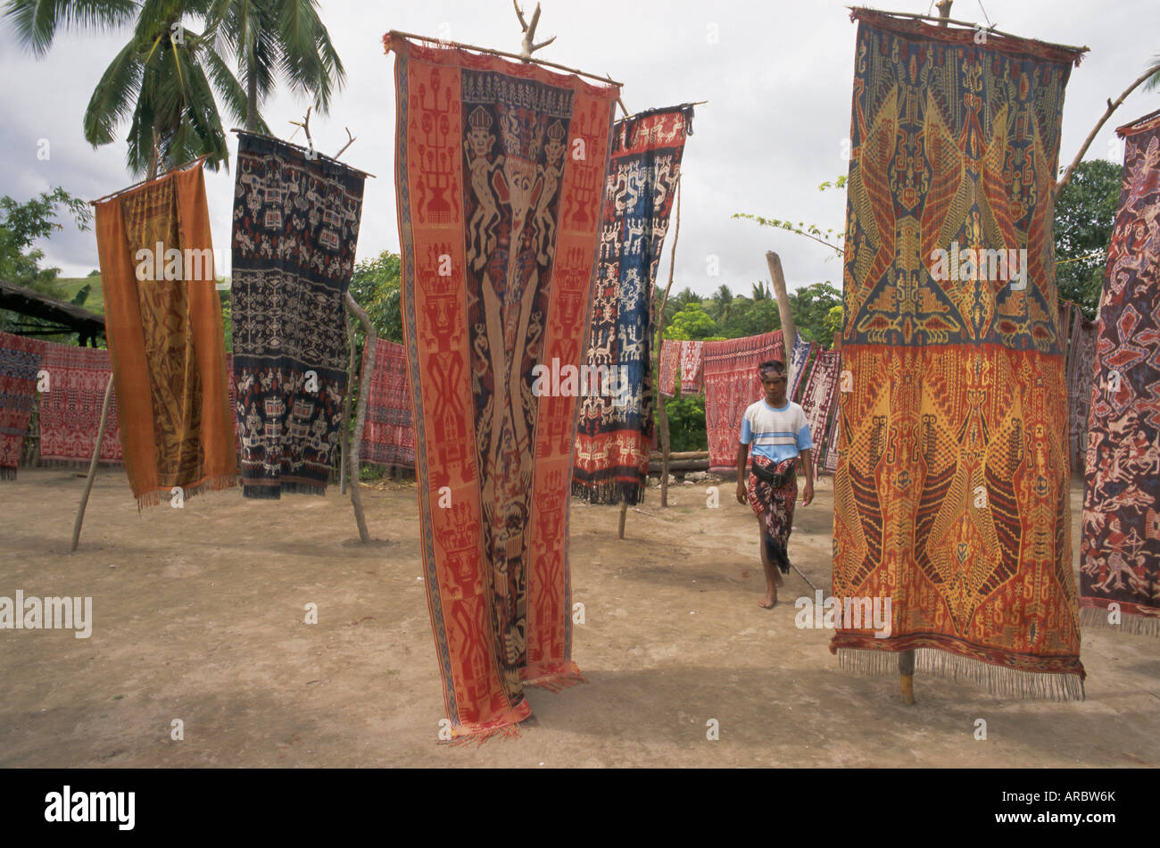 Sumba Traditional Fabric High Resolution Stock Photography and Images ...