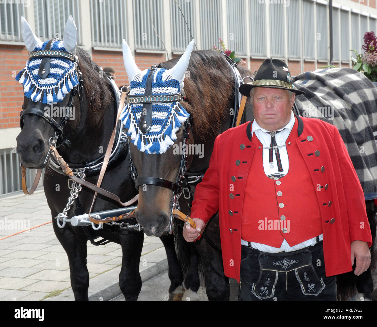Germany munich oktoberfest procession hi-res stock photography and ...