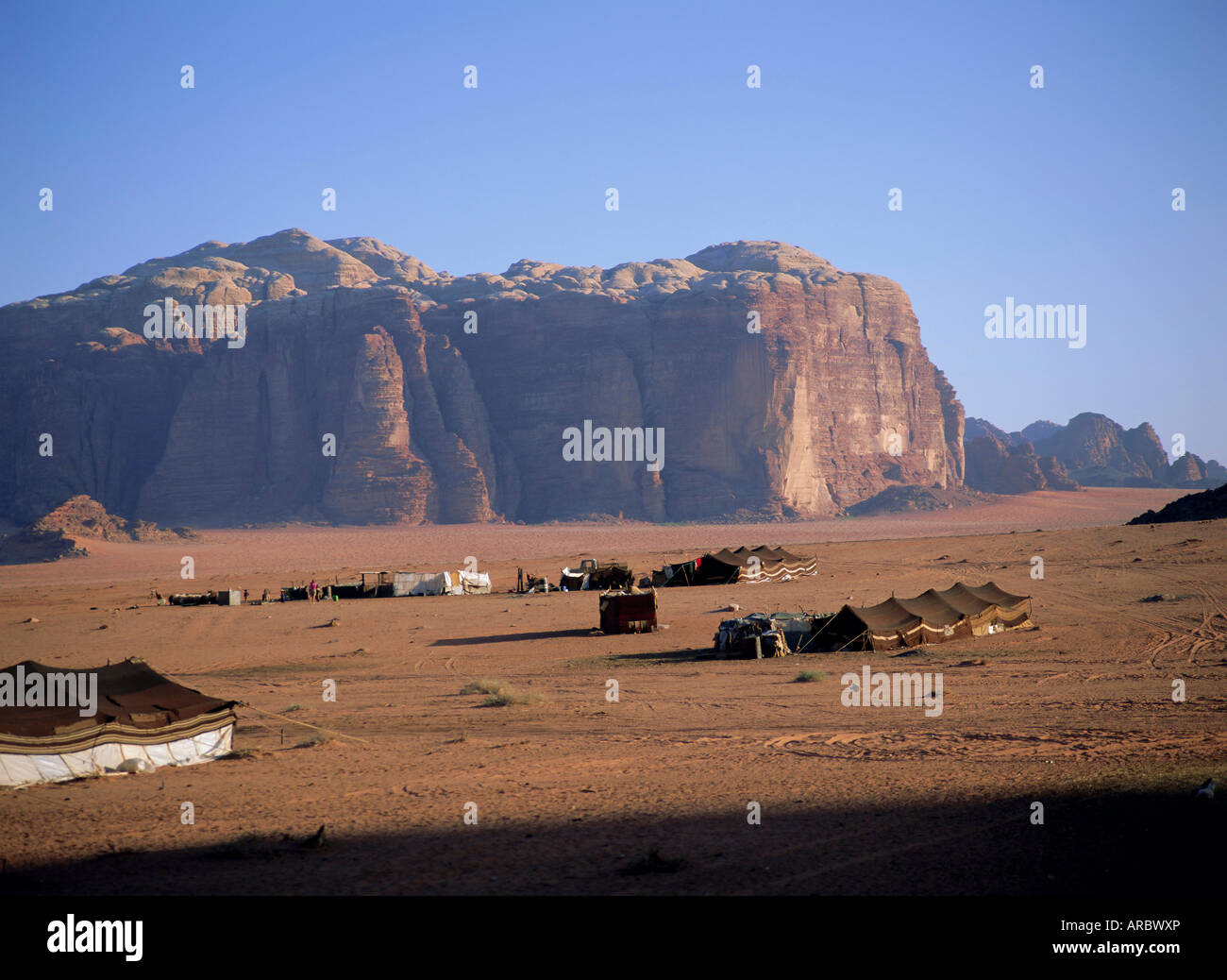Bedouin tents hi-res stock photography and images - Alamy