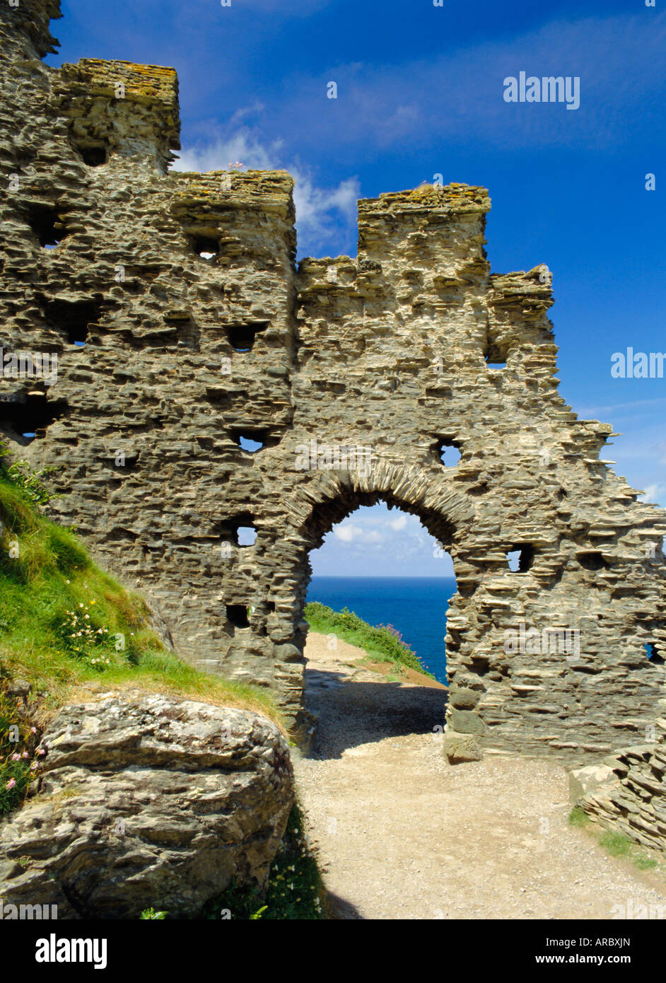 Tintagel castle hi-res stock photography and images - Alamy