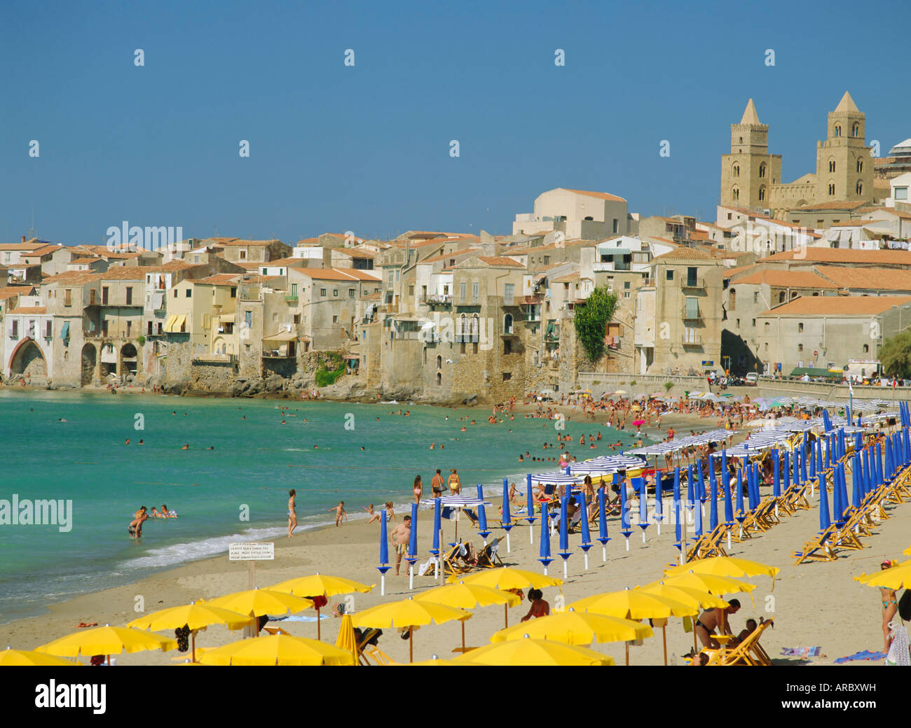 Cefalu sightseeing hi-res stock photography and images - Alamy