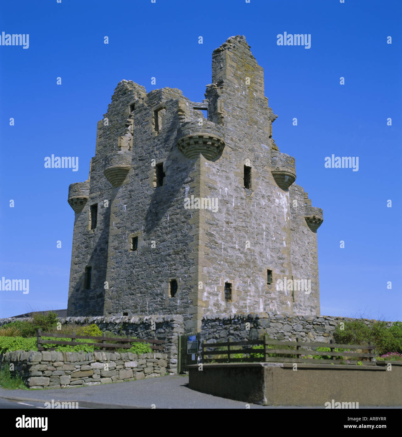 Scalloway castle ruins hi-res stock photography and images - Alamy