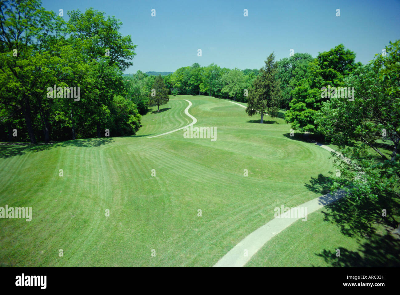 Serpent Mound of the Native American Mound builders culture, 1000 BC to ...