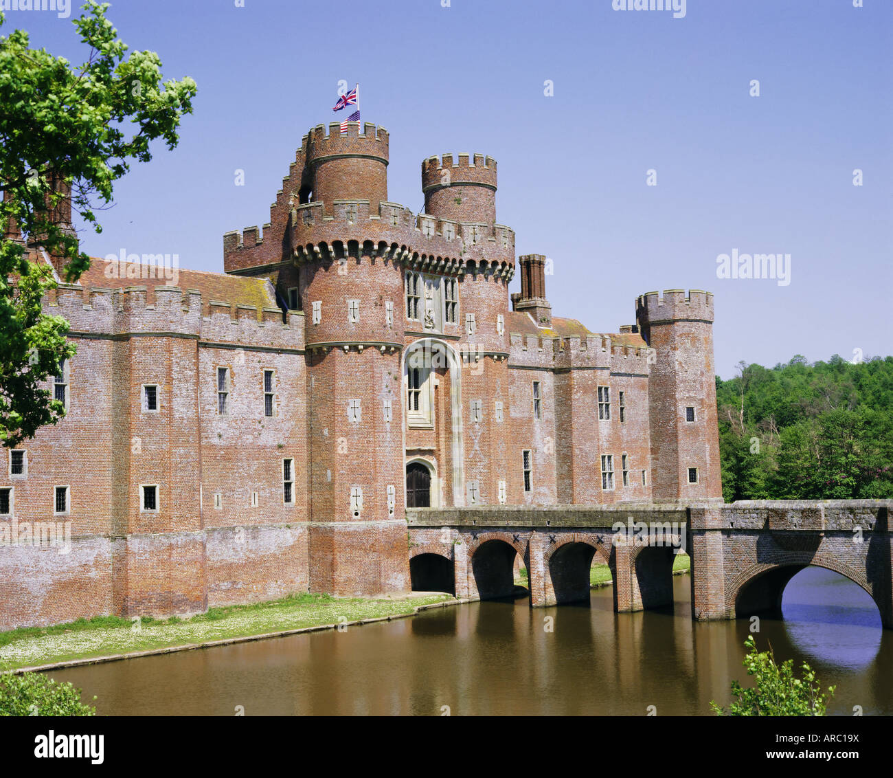 Herstmonceux castle east sussex hi-res stock photography and images - Alamy