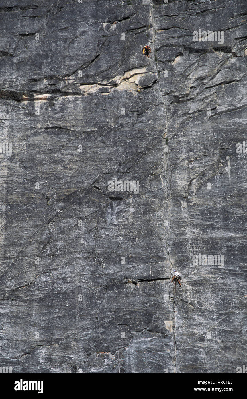 Trad traditional rock climbing hi-res stock photography and images - Alamy