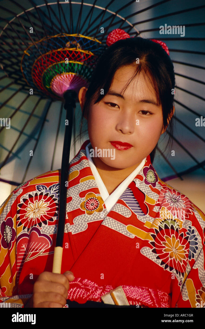 Young Japanese girl in kimono, Japan Stock Photo - Alamy