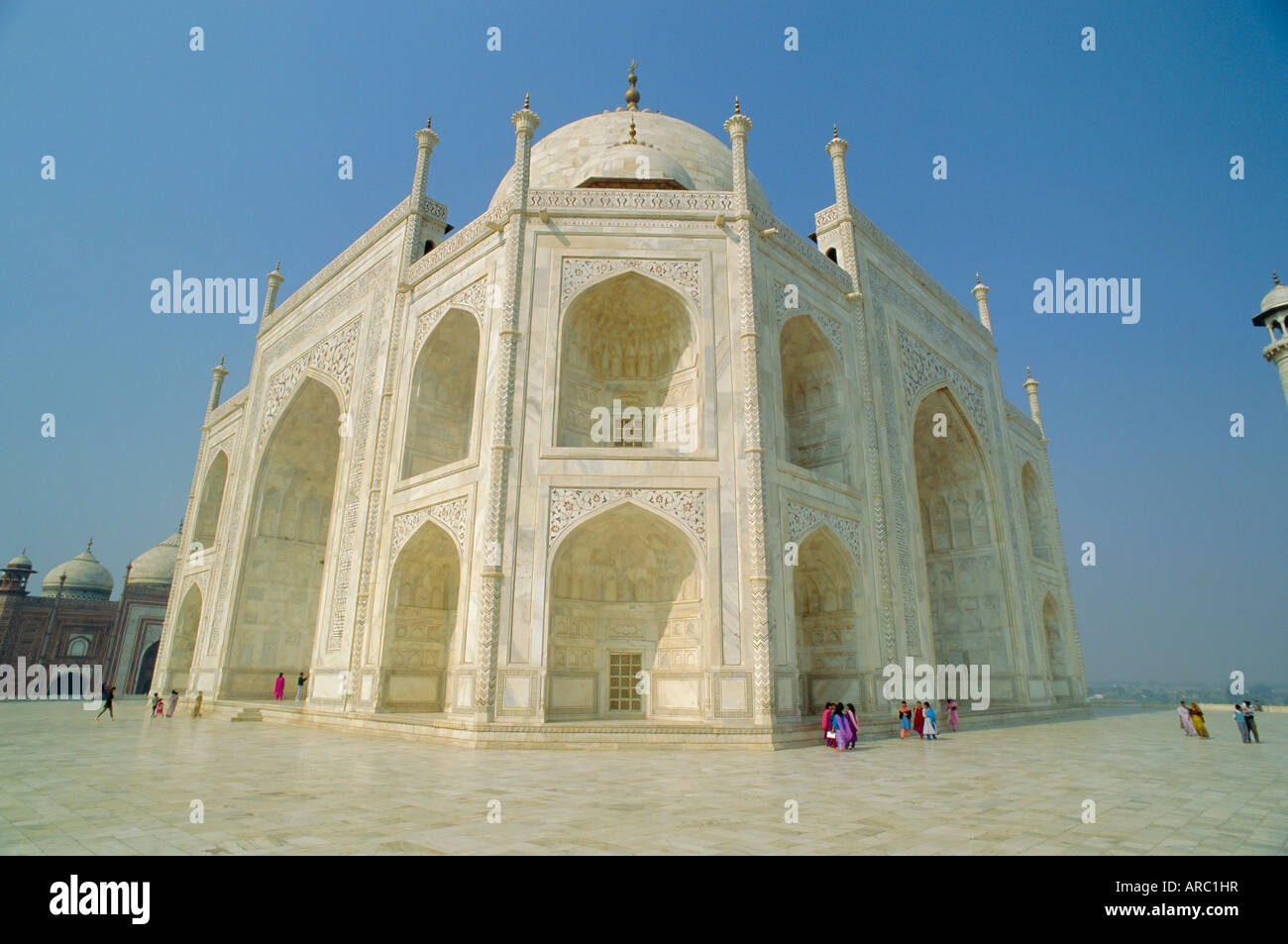 The Taj Mahal, built by the Moghul emperor Shah Jehan (Jahan), Agra ...