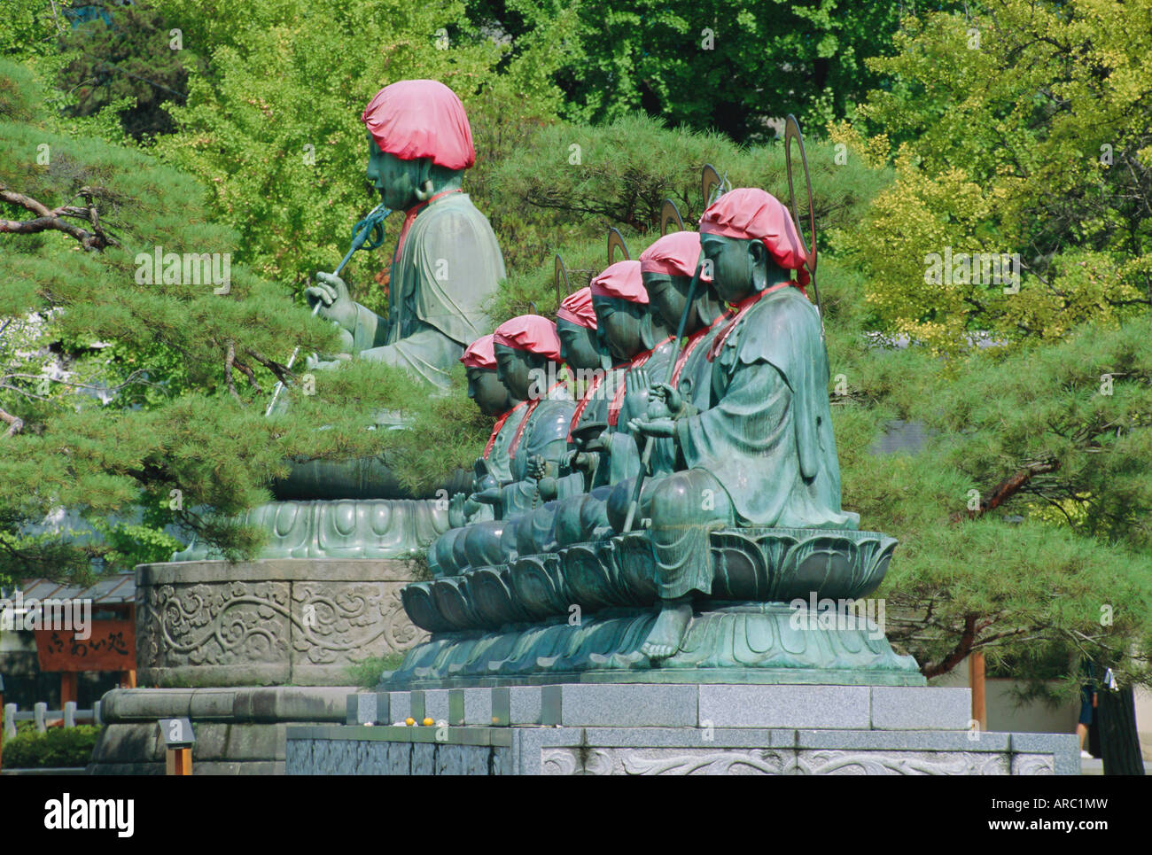 Zenko ji temple hi-res stock photography and images - Alamy