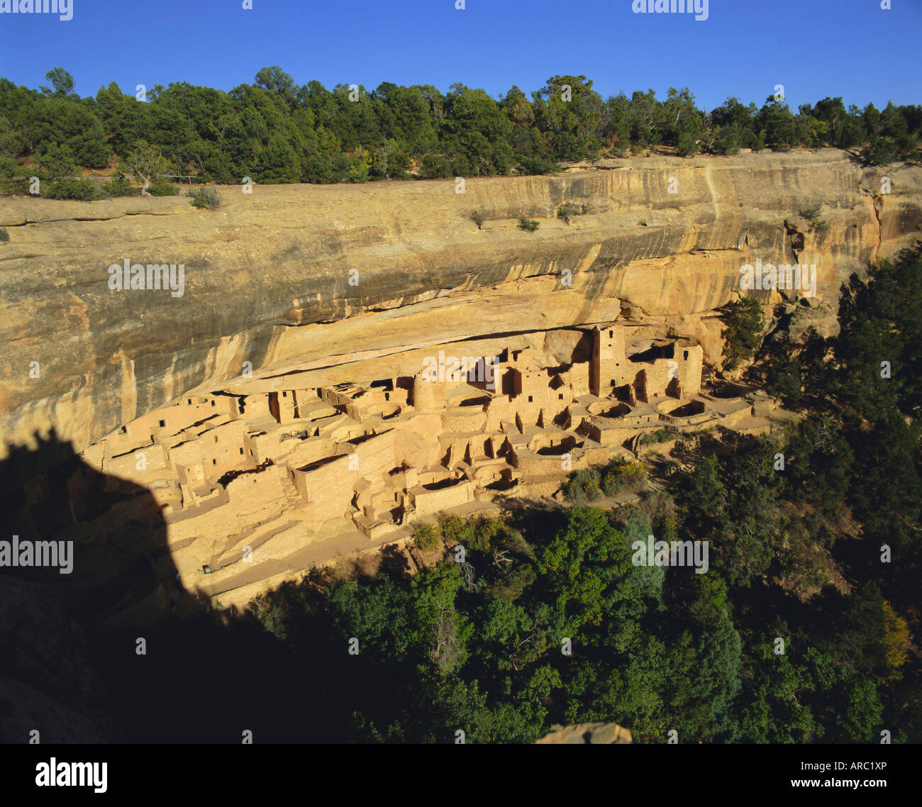 Pueblo indian cliff dwellings hi-res stock photography and images - Alamy