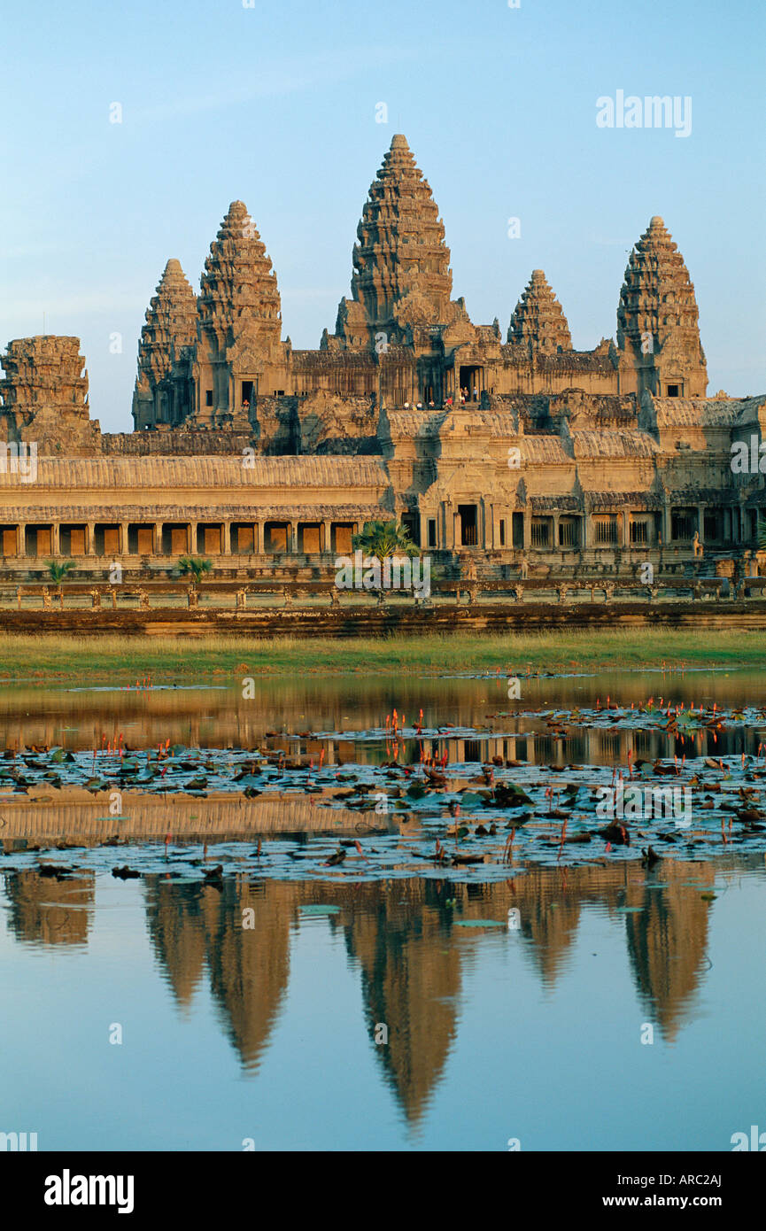 Stone causeways hi-res stock photography and images - Alamy