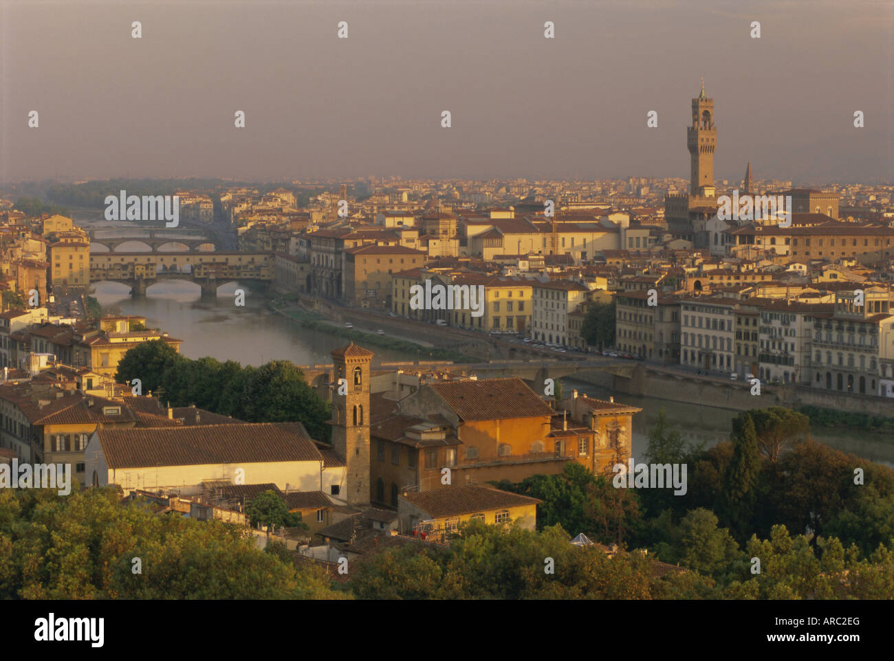 Bridge river arno florence tower hi-res stock photography and images ...