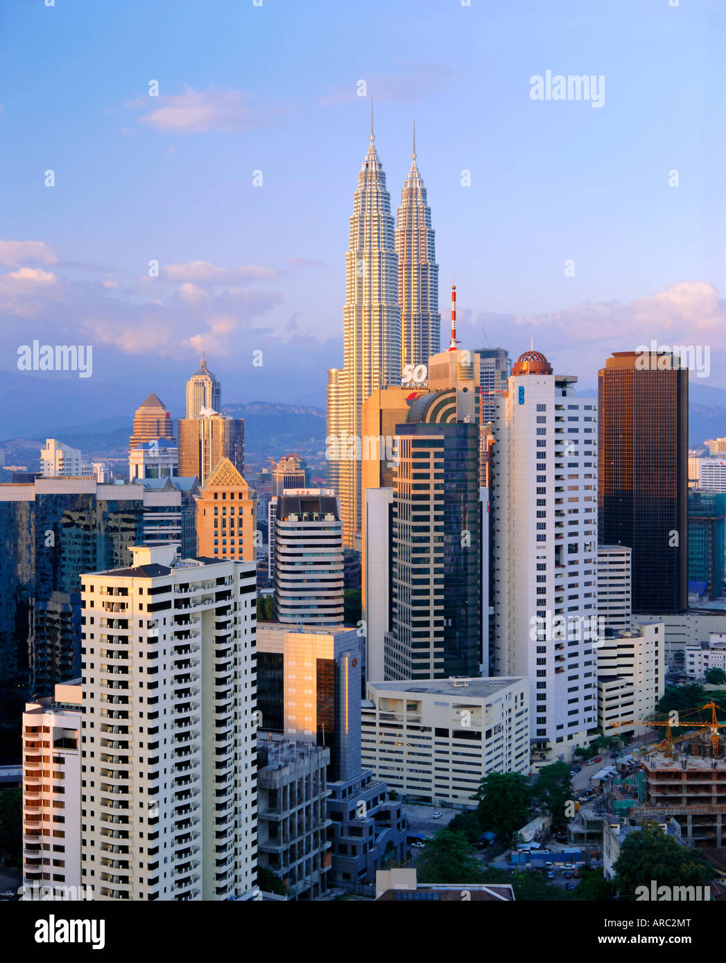 Photo of petronas twin tower hi-res stock photography and images - Alamy