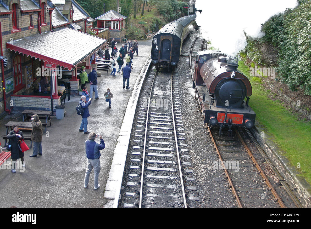 Windermere station hi-res stock photography and images - Alamy