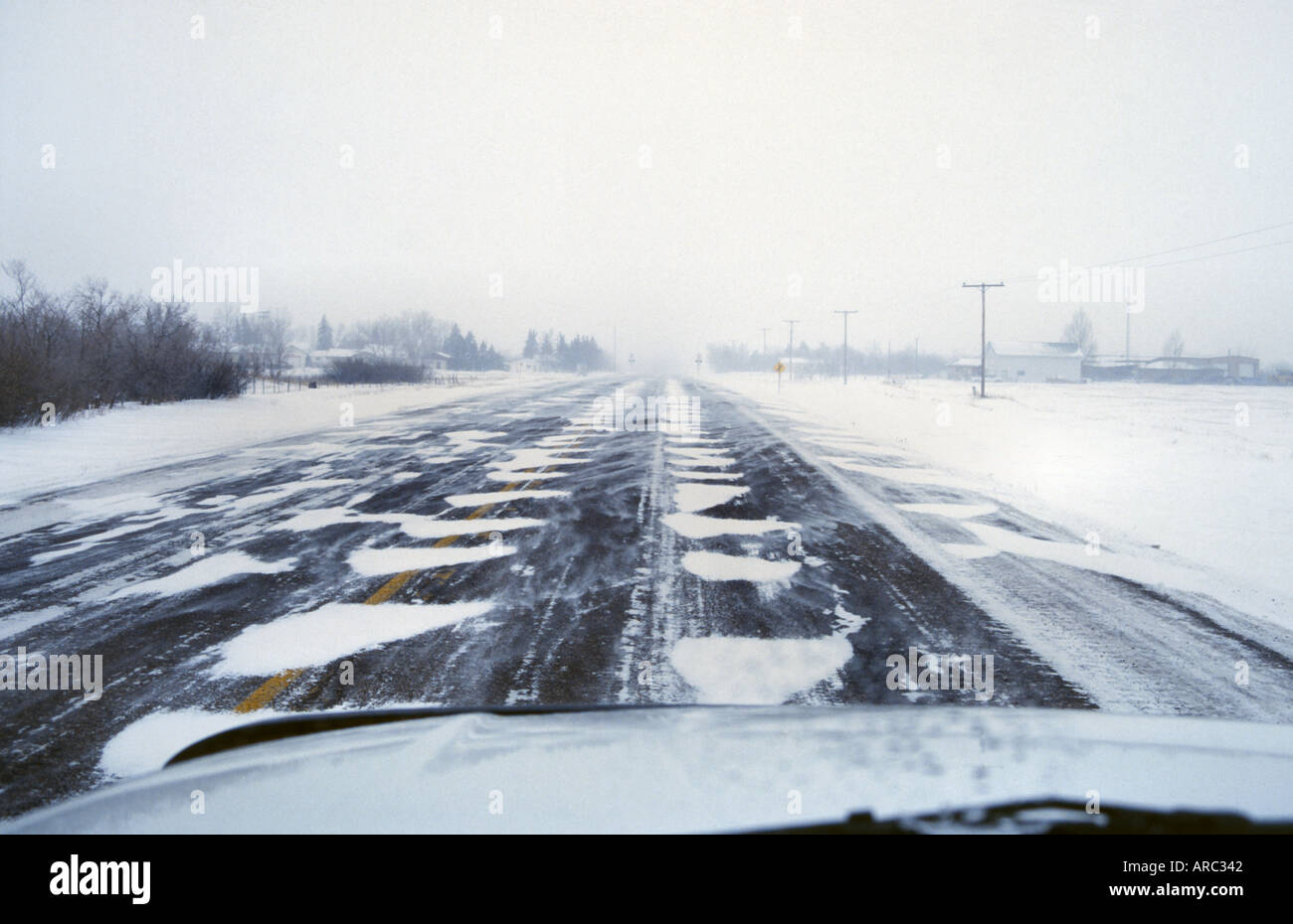 Blizzard [prairies winter storm] hi-res stock photography and images ...