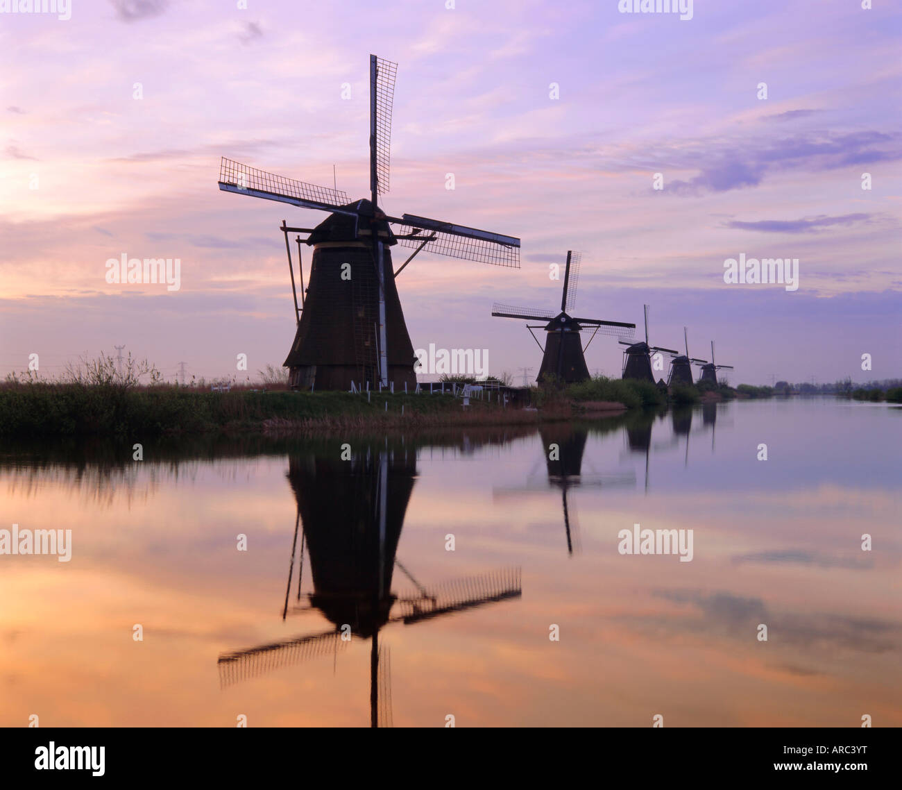 Traditional windmills along a canal hi-res stock photography and images ...