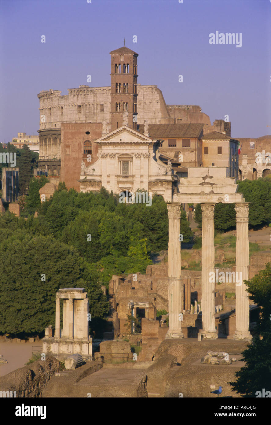 The Roman Forum and Colosseum, UNESCO World Heritage Site, Rome, Lazio ...
