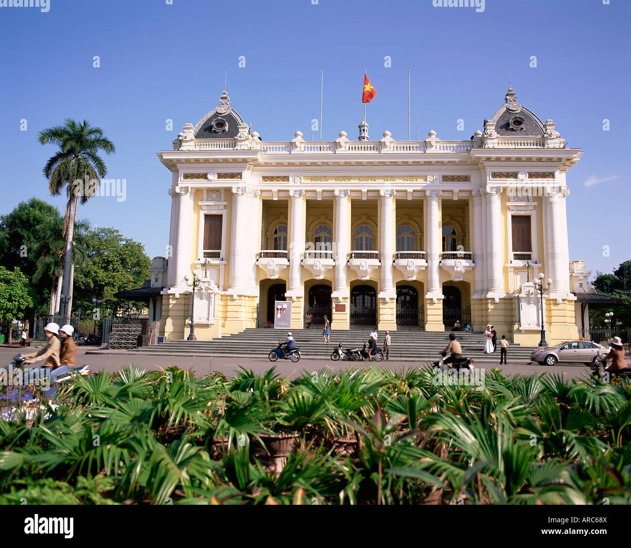 Exterior of the Opera House, Hanoi, Vietnam, Indochina, Southeast Asia ...