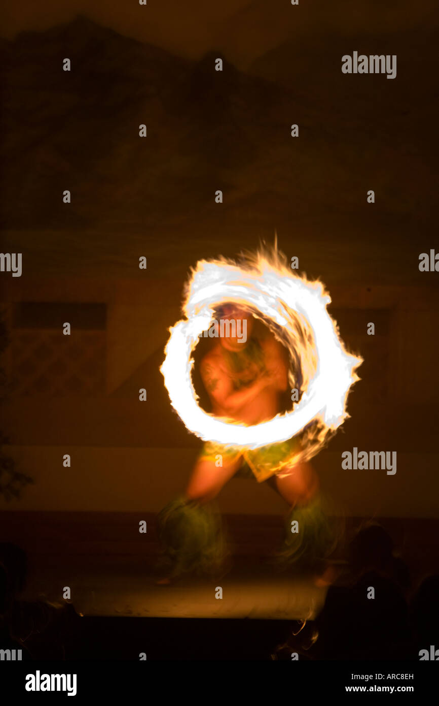 Fire dancer hawaii hi-res stock photography and images - Alamy