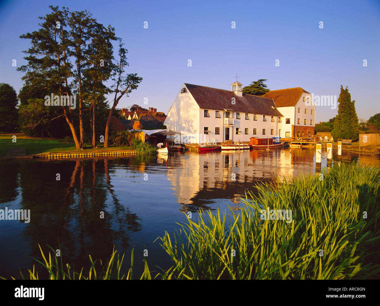 Mill river hi-res stock photography and images - Alamy