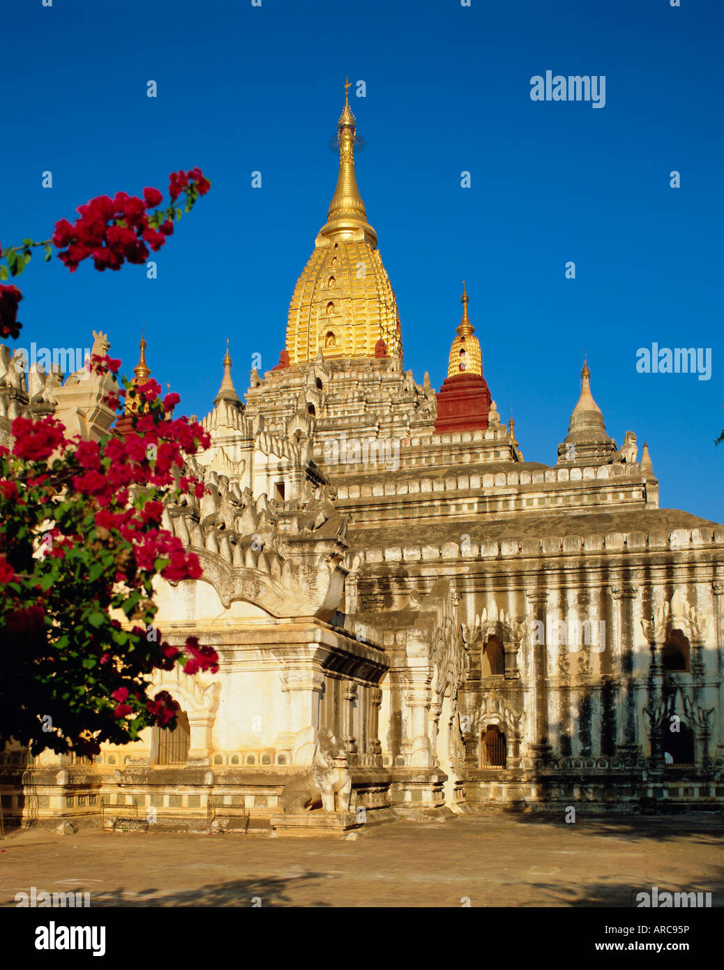 Ananda buddhist temple vertical hi-res stock photography and images - Alamy