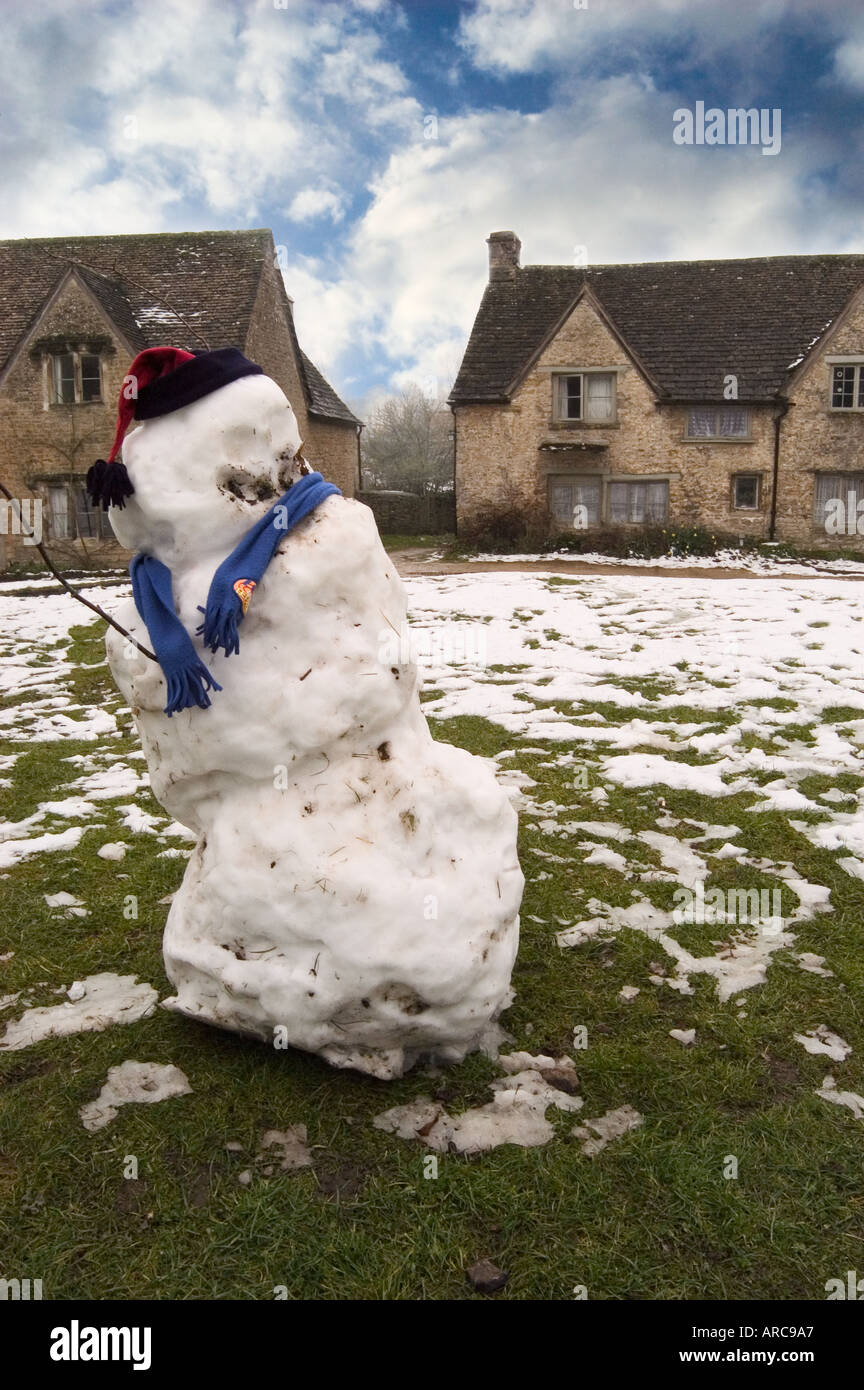 Snowman melt hi-res stock photography and images - Alamy