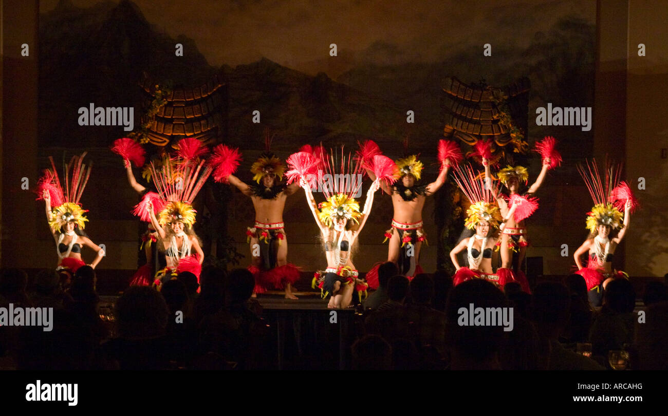 Kauai Hawaii traditional luau dance Stock Photo - Alamy