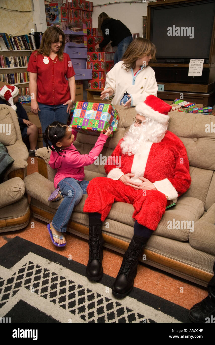 Homeless santa claus hi-res stock photography and images - Alamy