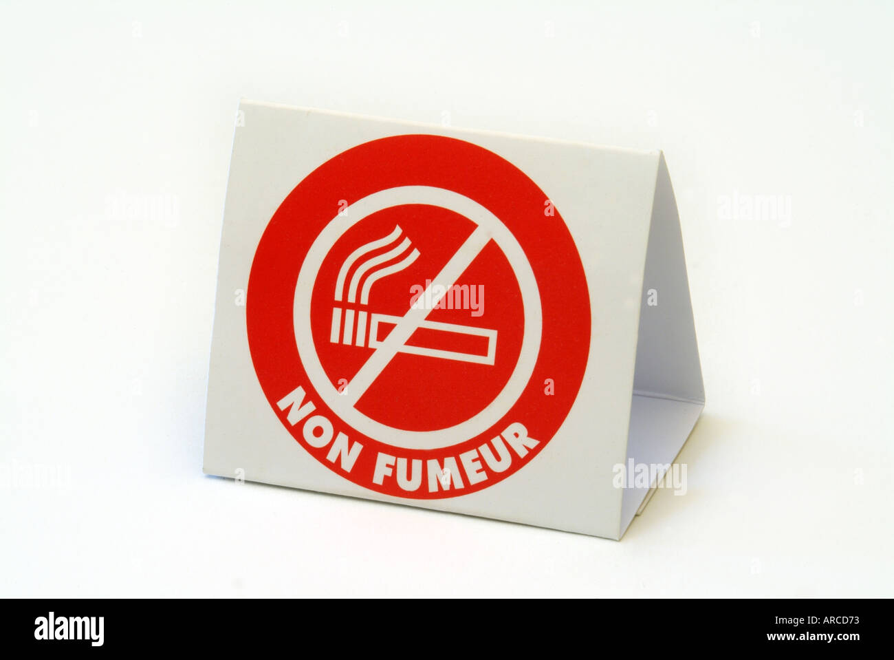 Non smoking logo hi-res stock photography and images - Alamy