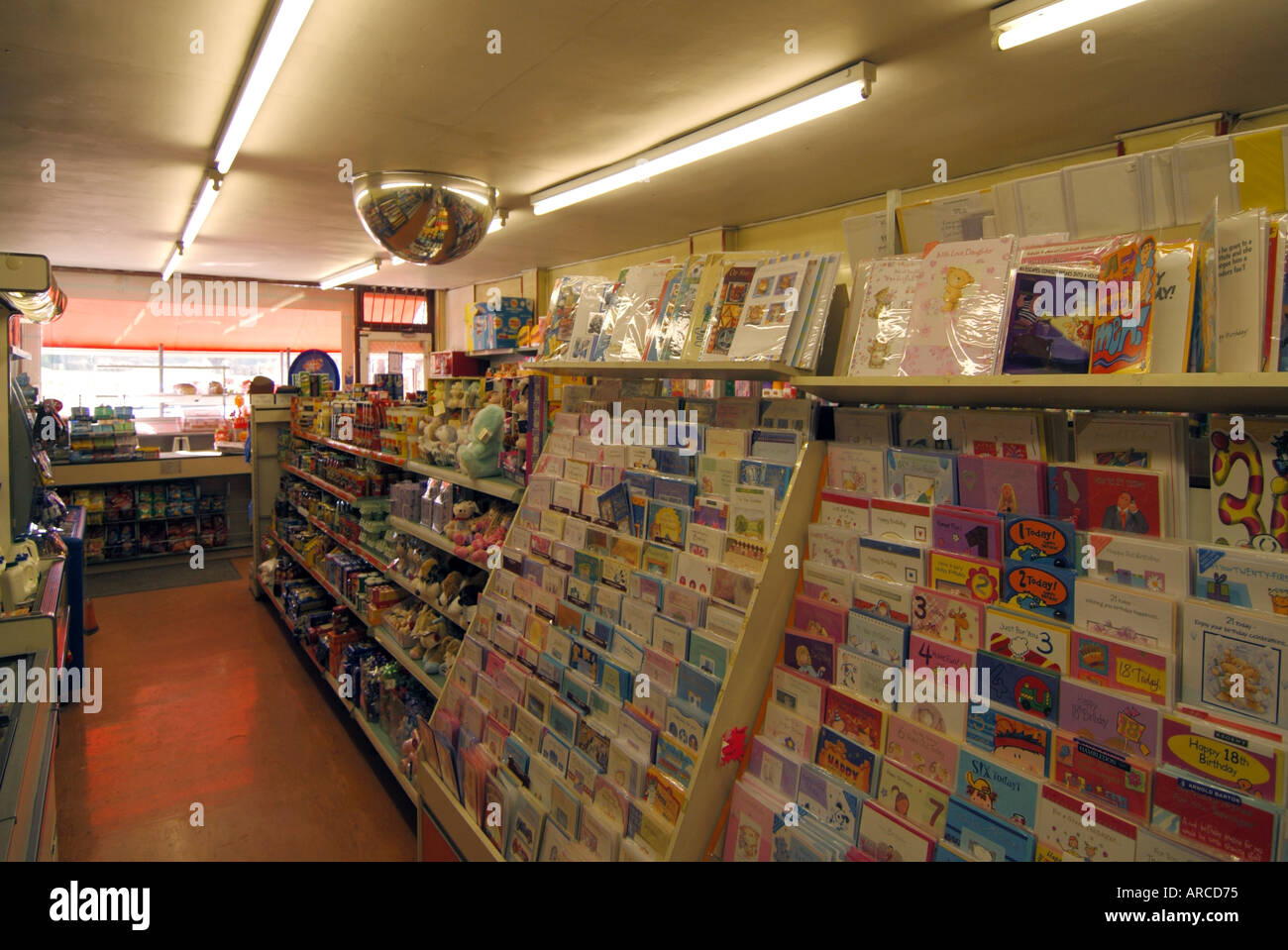 Post office england inside hi-res stock photography and images - Alamy