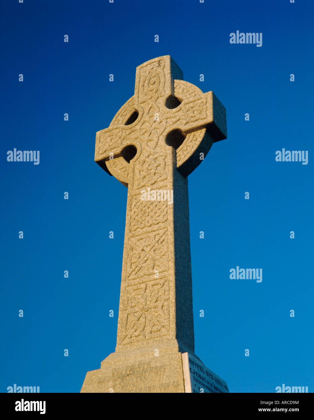 Celtic cross, Aberdaron, Lleyn Peninsula, Gwynedd, Wales, UK, Europe ...