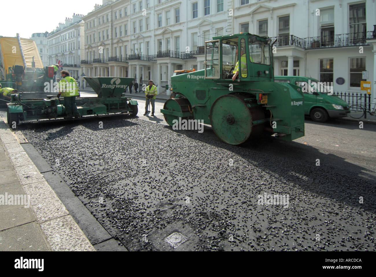 Civil engineering contractors working hi-res stock photography and ...