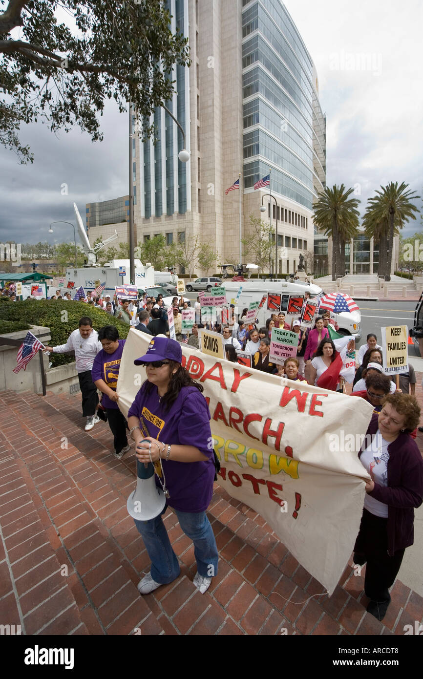 Hispanic rally citizenship hi-res stock photography and images - Alamy