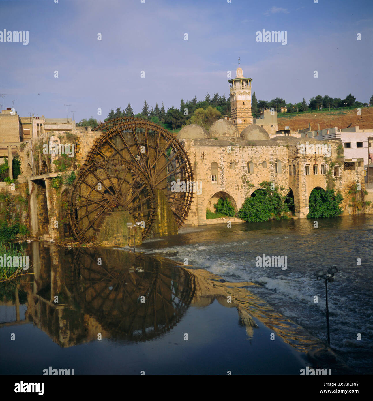 Mosque al Nuri and waterwhells on Orontes River, Hama, Syria, Middle ...
