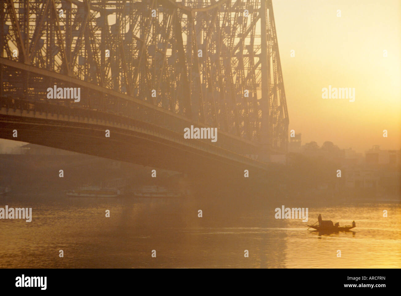 The Howrah Bridge over the Hugli River, Calcutta, West Bengal, India ...