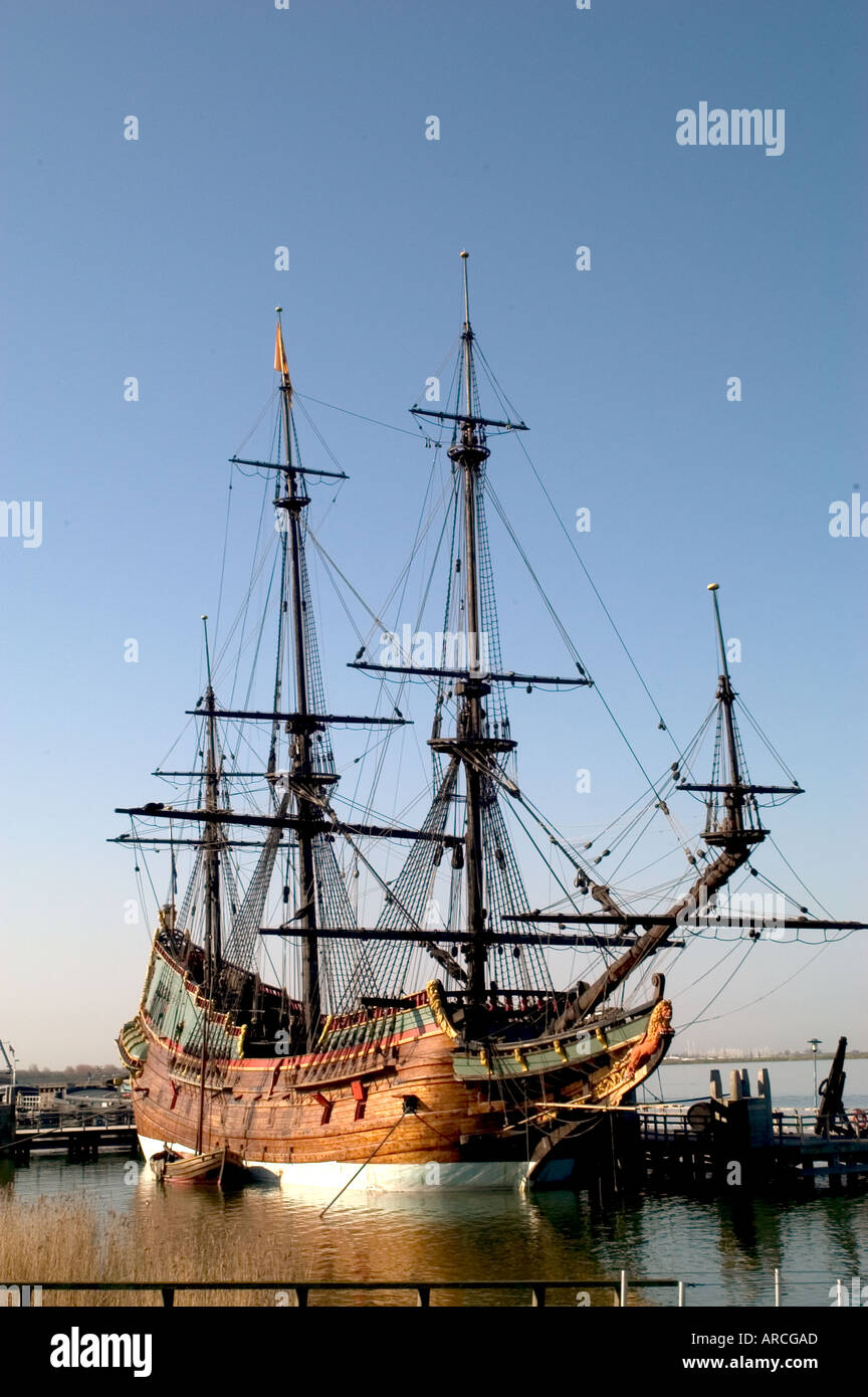 Batavia ship replica hi-res stock photography and images - Alamy