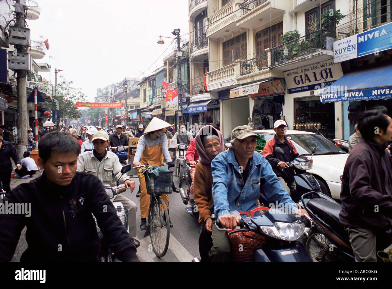 Busy street, Hanoi, Vietnam, Indochina, Southeast Asia, Asia Stock ...